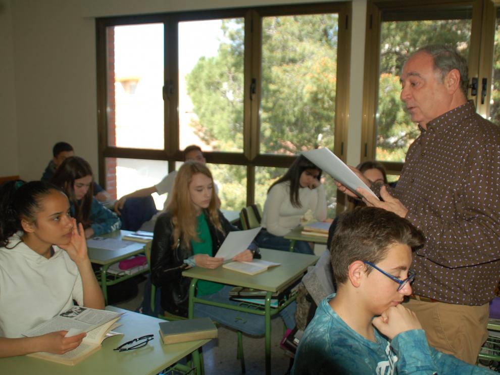 Iglesia y Nueva Evangelización: Educar: compromiso, pasión, integración