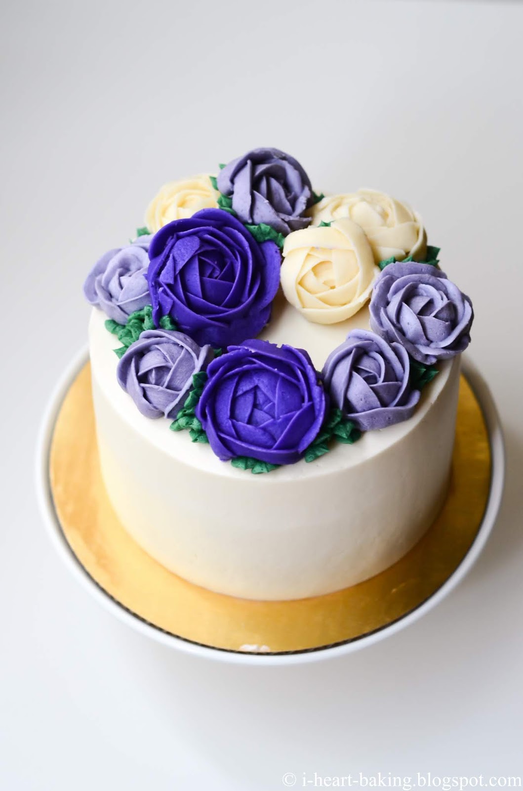i heart baking!: purple and white floral wreath cake