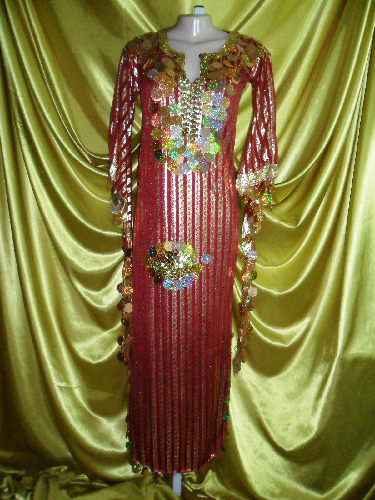 Atelier Yasmin Hassanein - Trajes para Dança do Ventre - Bellydance ...