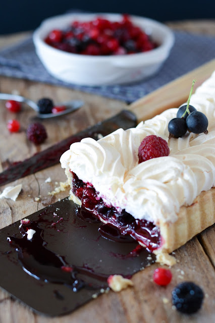 Chic, Chic, Chocolat: Tarte meringuée aux fruits rouges