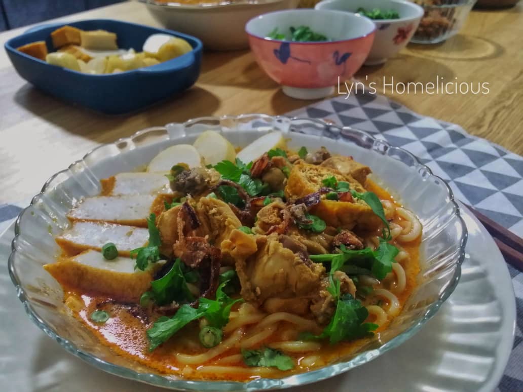 Mee Kari Kerang/ Malaysian Curry Noodles | LYN'S HOMELICIOUS