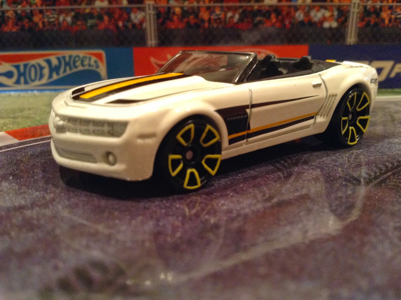 JULIAN'S HOT WHEELS BLOG: Camaro Convertible Concept (2015 Then and Now)