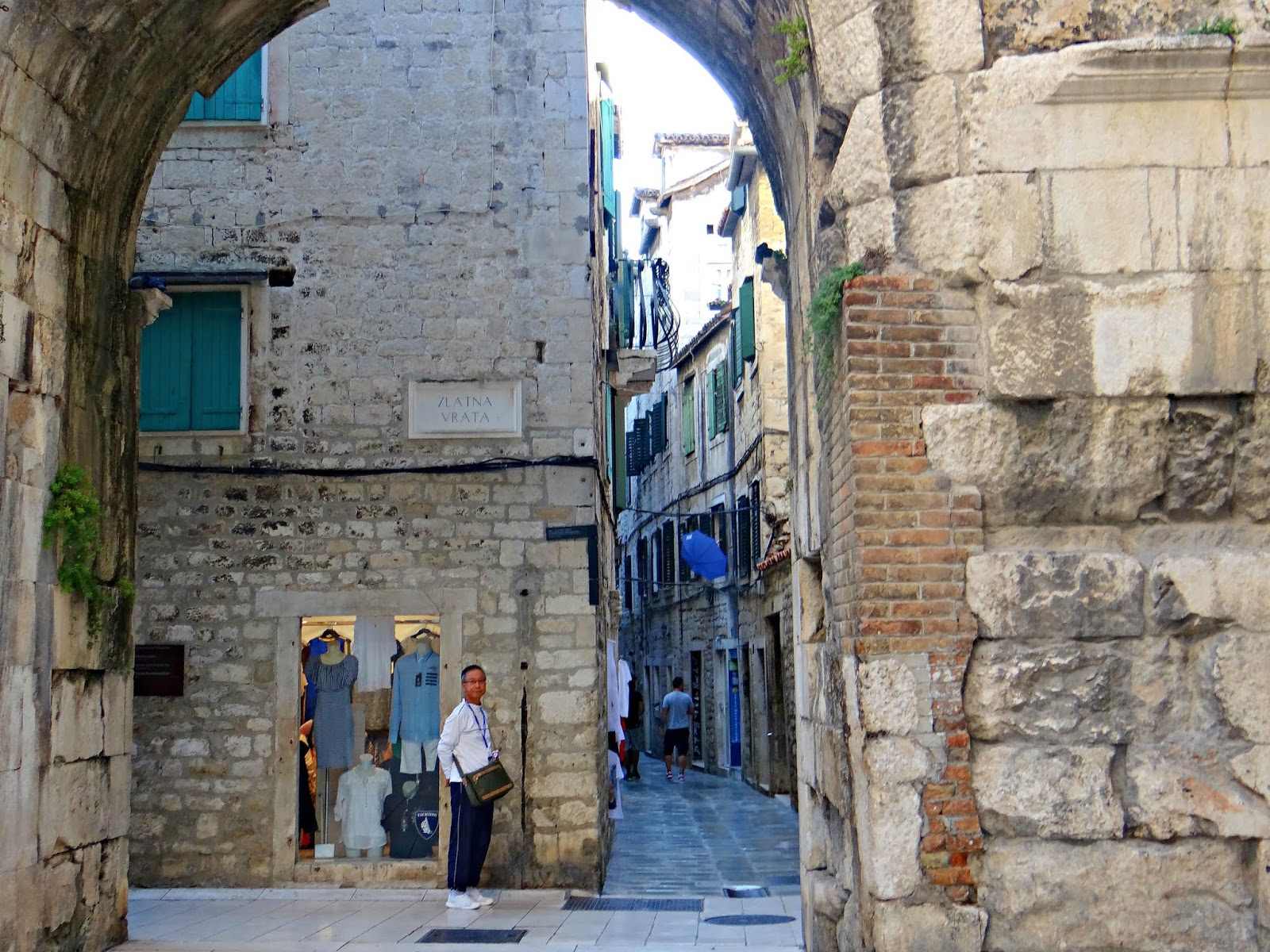 Travelblogger: Városlátogatások: Egy nap Splitben – One day in Split