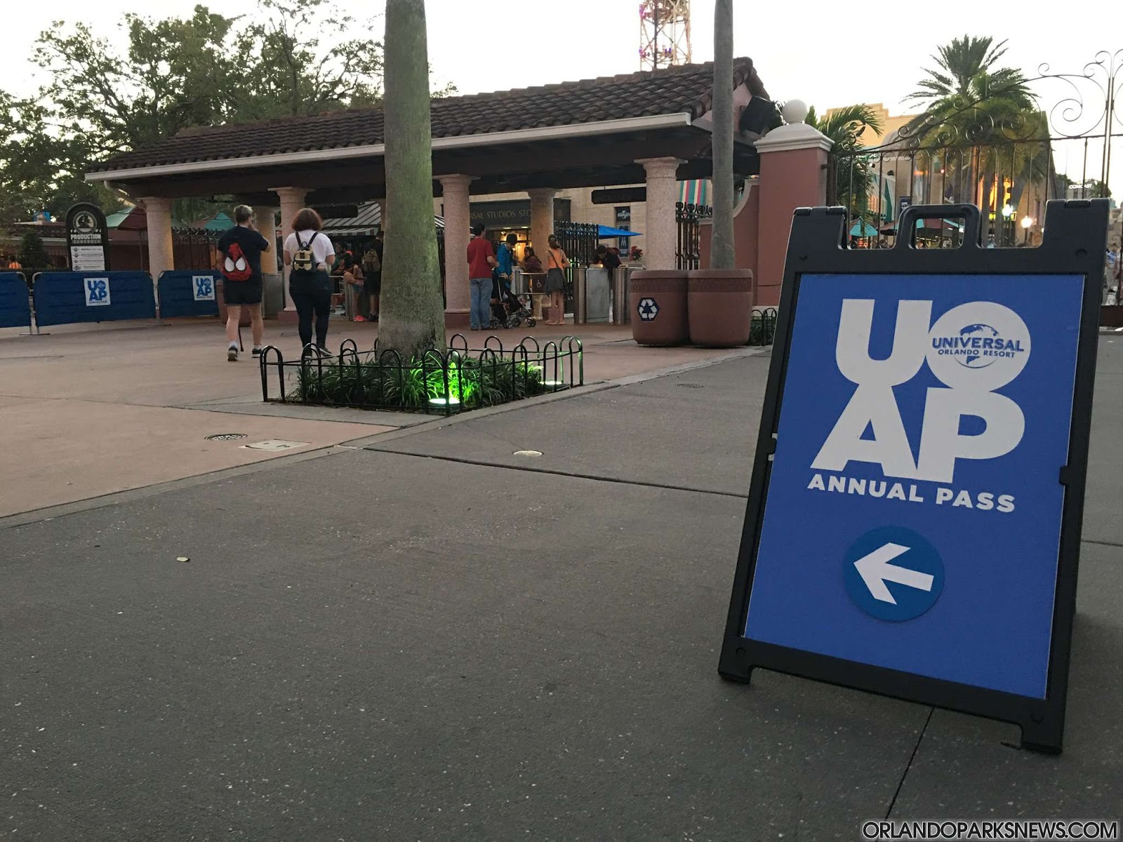Universal Studios Update: Reserved Passholder Entrance, Bourne ...