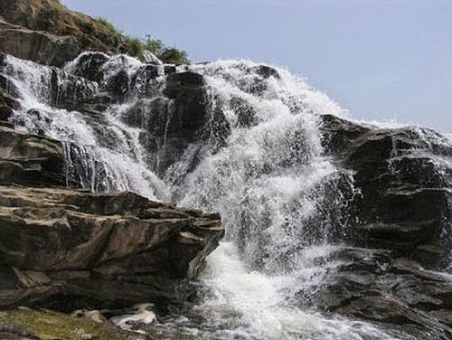 Hood's Travels : Nigeria's Amazing Waterfalls