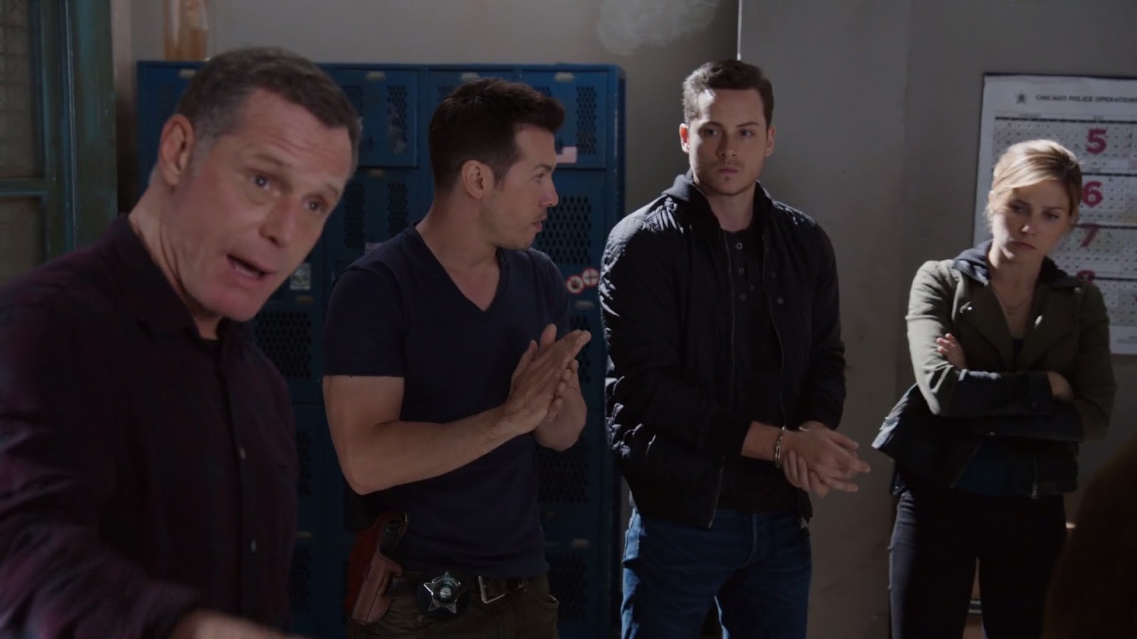 Chicago P.D. (2014 - ) - Men Tied Up