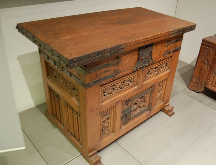 St. Thomas guild - medieval woodworking, furniture and other crafts ...