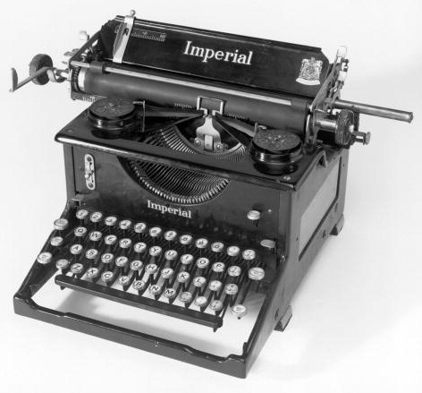 oz.Typewriter: The Eccentric Brain Behind Imperial Typewriters