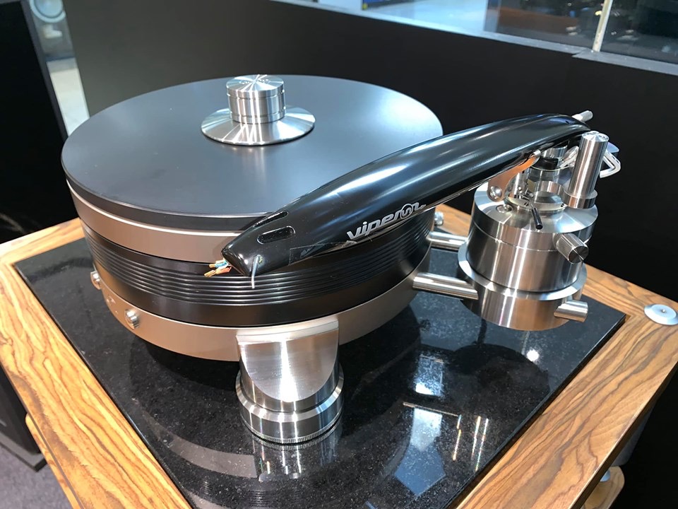 CONTINUUM AUDIO OBSIDIAN TURNTABLE – M & S | Ultimate High-Fidelity