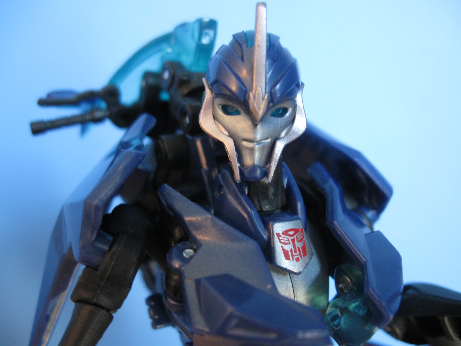 The Toyseum: Transformers Prime - Arcee Figure Review