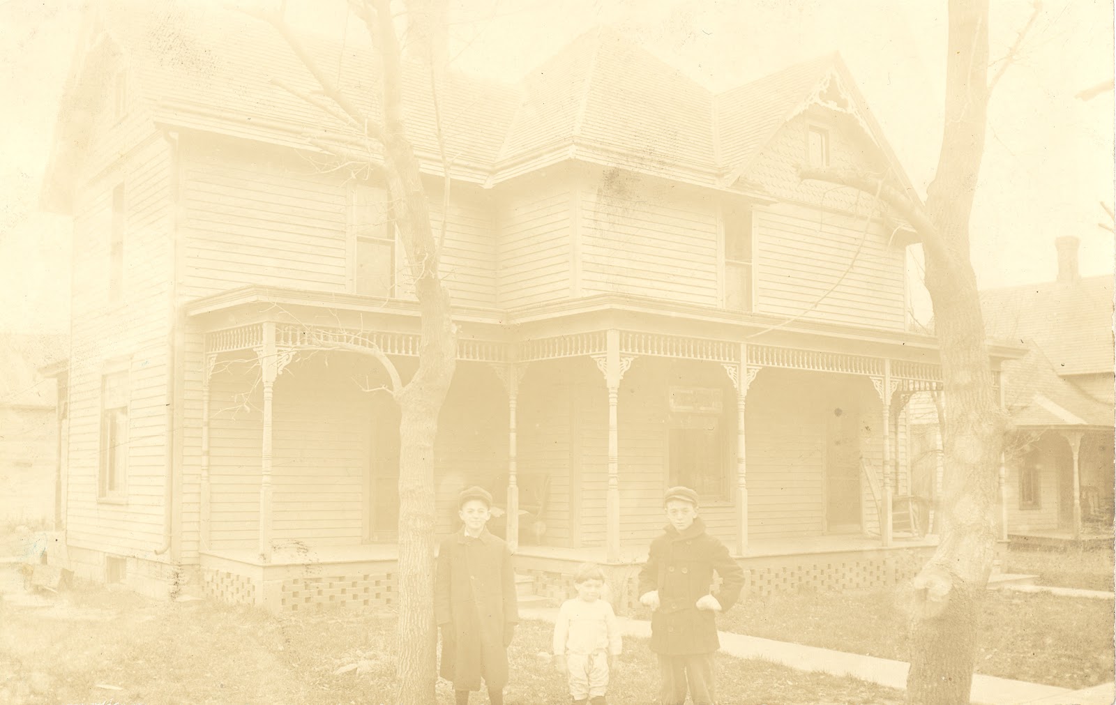 Old photos of architecture: Faded Victorian photo
