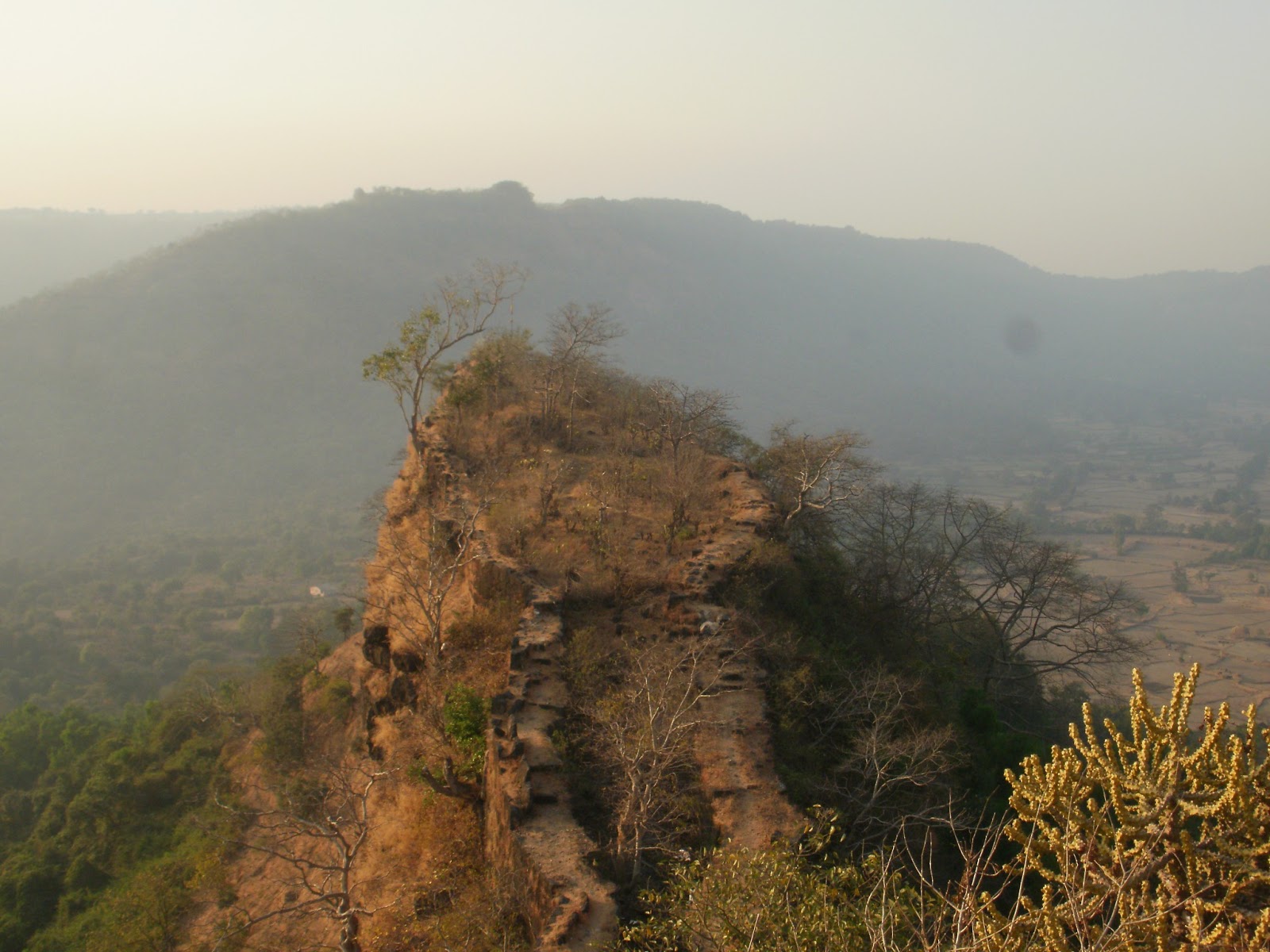 Anurag's Corner: AvchitGad-Birwadi Fort-GhosalGad-TalaGad-Kuda Caves ...
