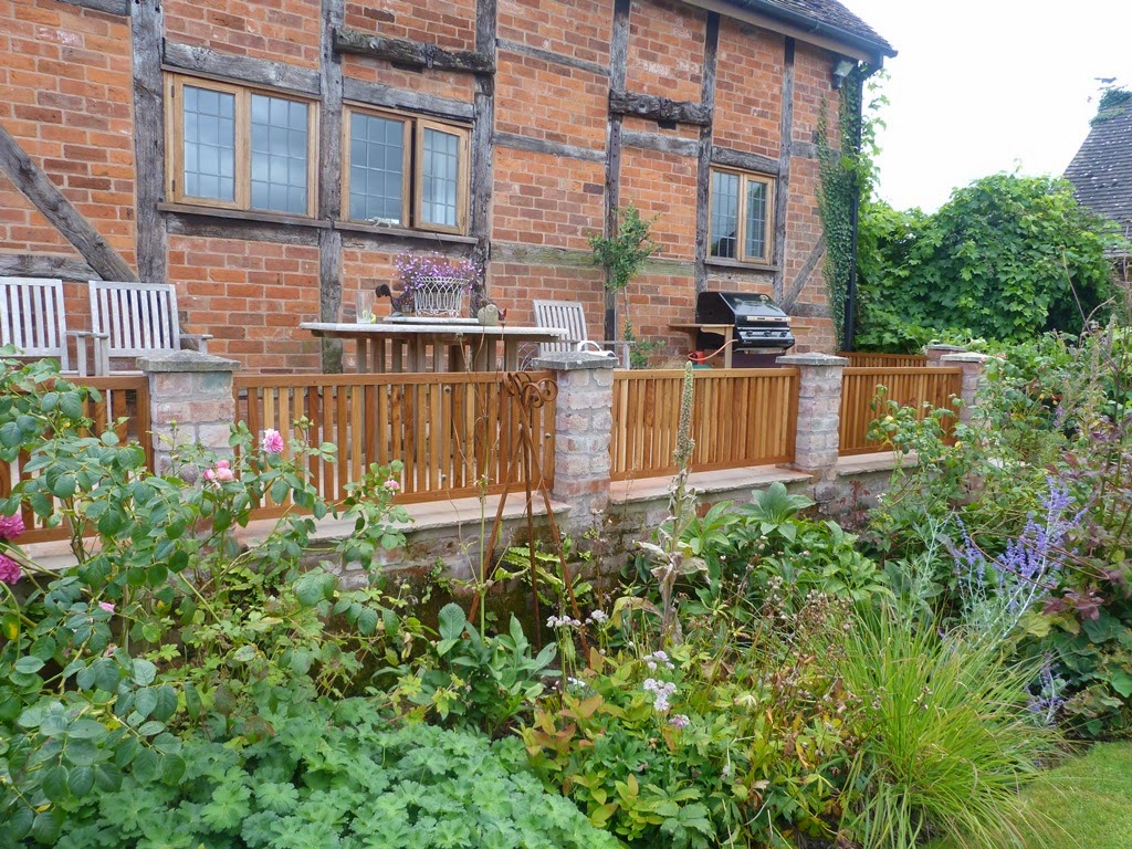 Sawdust In My Socks: Oak Trellis