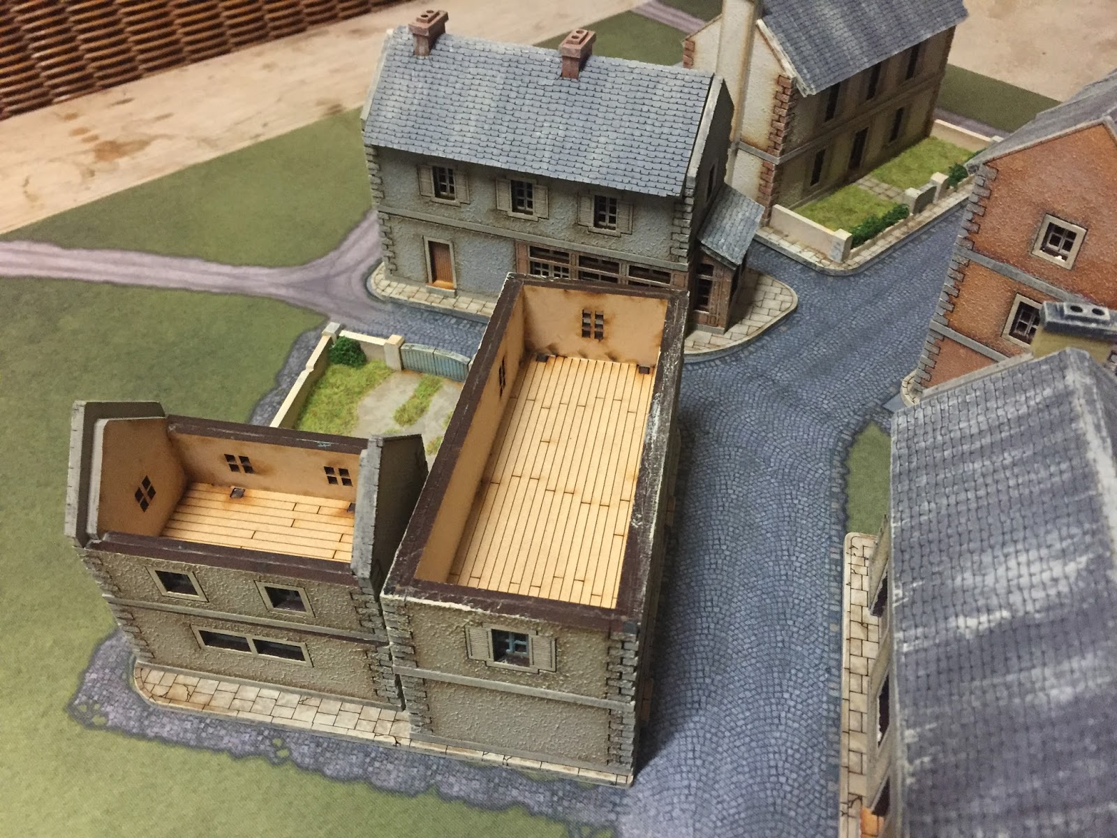 This Life in Lead: Crescent Root 15mm World War II Buildings
