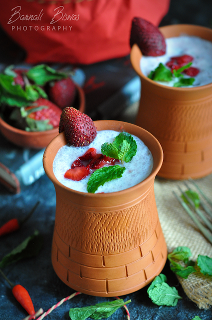 Spicy Strawberry Ghol | Doi er Ghol | Bengali Lassi Recipe | Strawberry ...