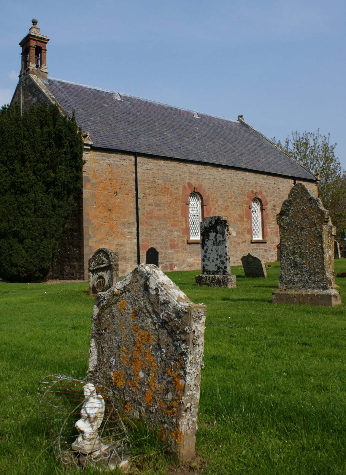 Tour Scotland: Tour Scotland Photographs Church Forteviot