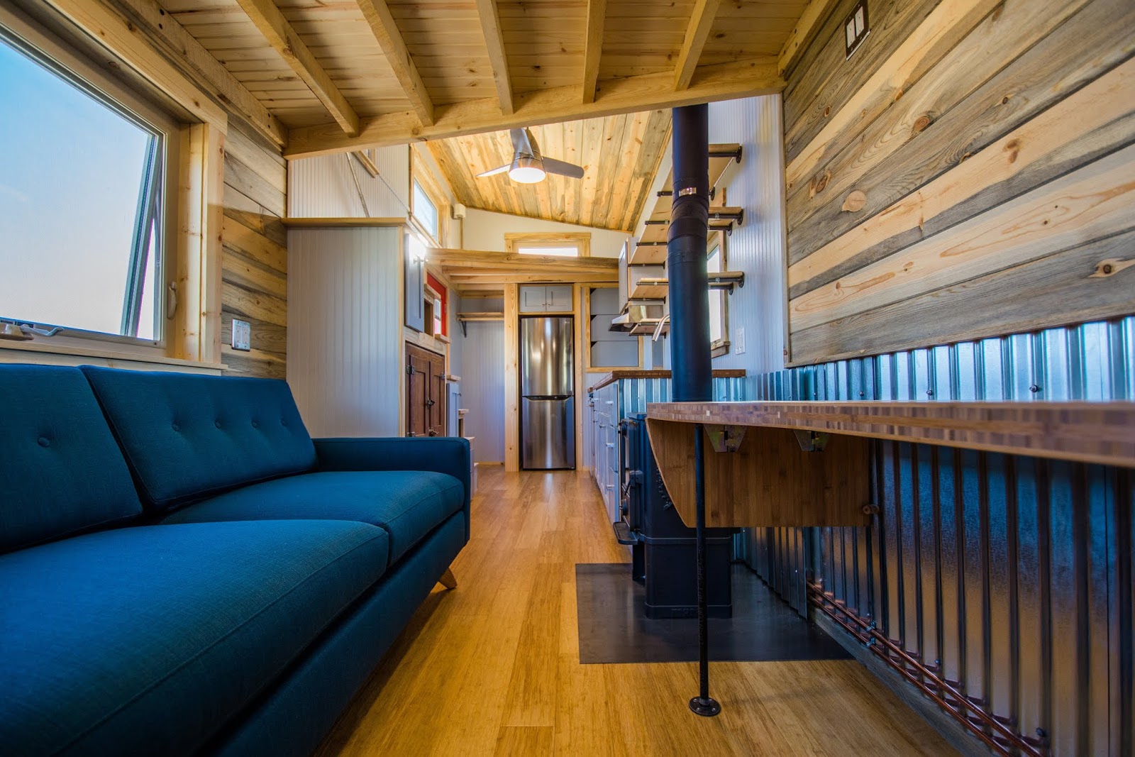 TINY HOUSE TOWN: Denis' Mitchcraft Tiny House (192 Sq Ft)