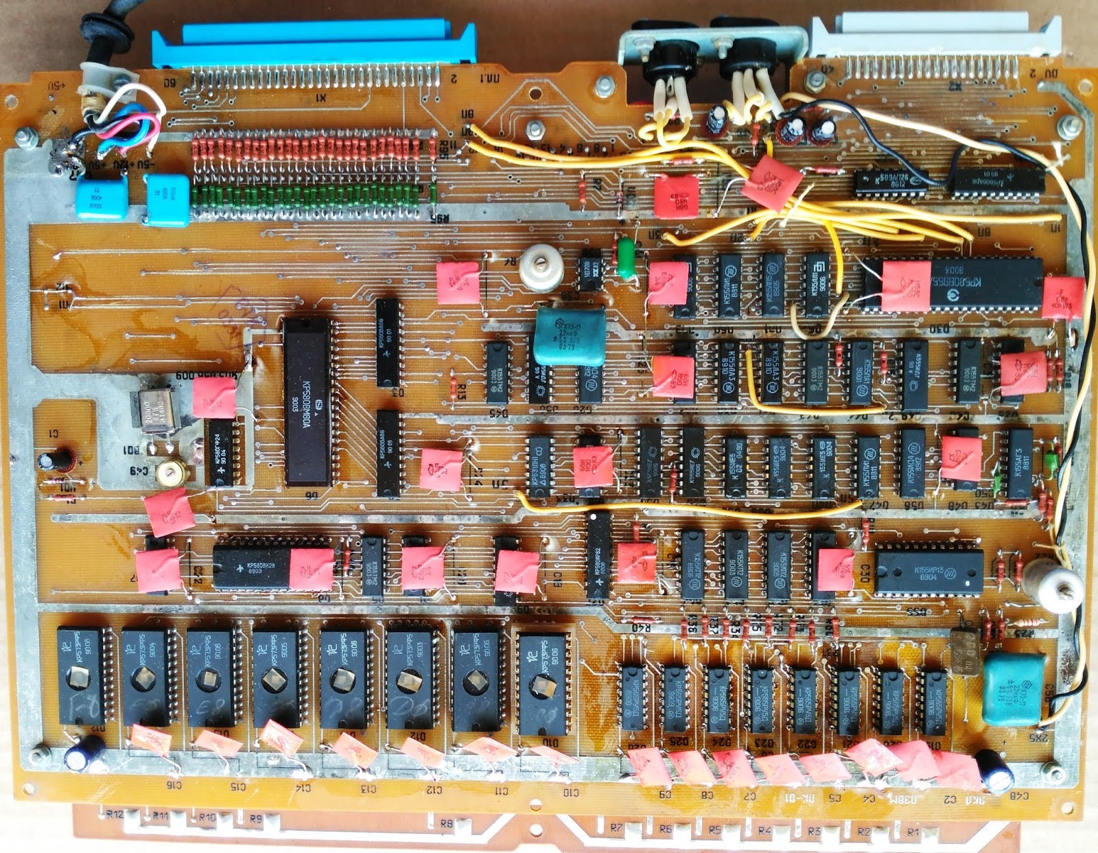 Retro Ordenadores Orty: PK-01 L’vov (PC-01 Lviv) ПК-01 «Львов» (1987)