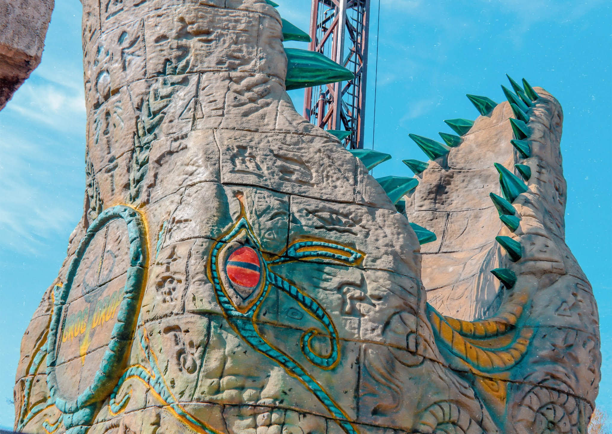 Croc Drop: How BIG Theming Makes A BIG Impact | Cupcakes and Coasters