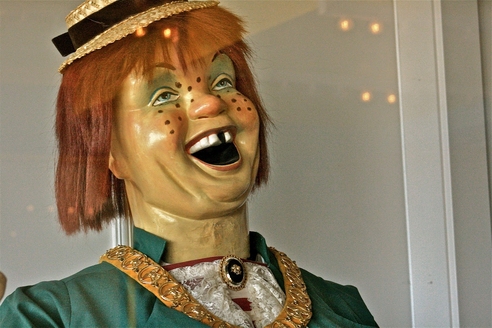 Pictures and such: Laffing Sal