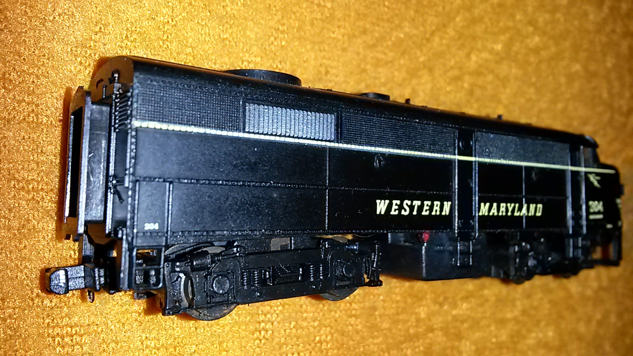 TRENULETE ELECTRICE SI ACCESORII: LOCOMOTIVE SCARA N - 9 MM