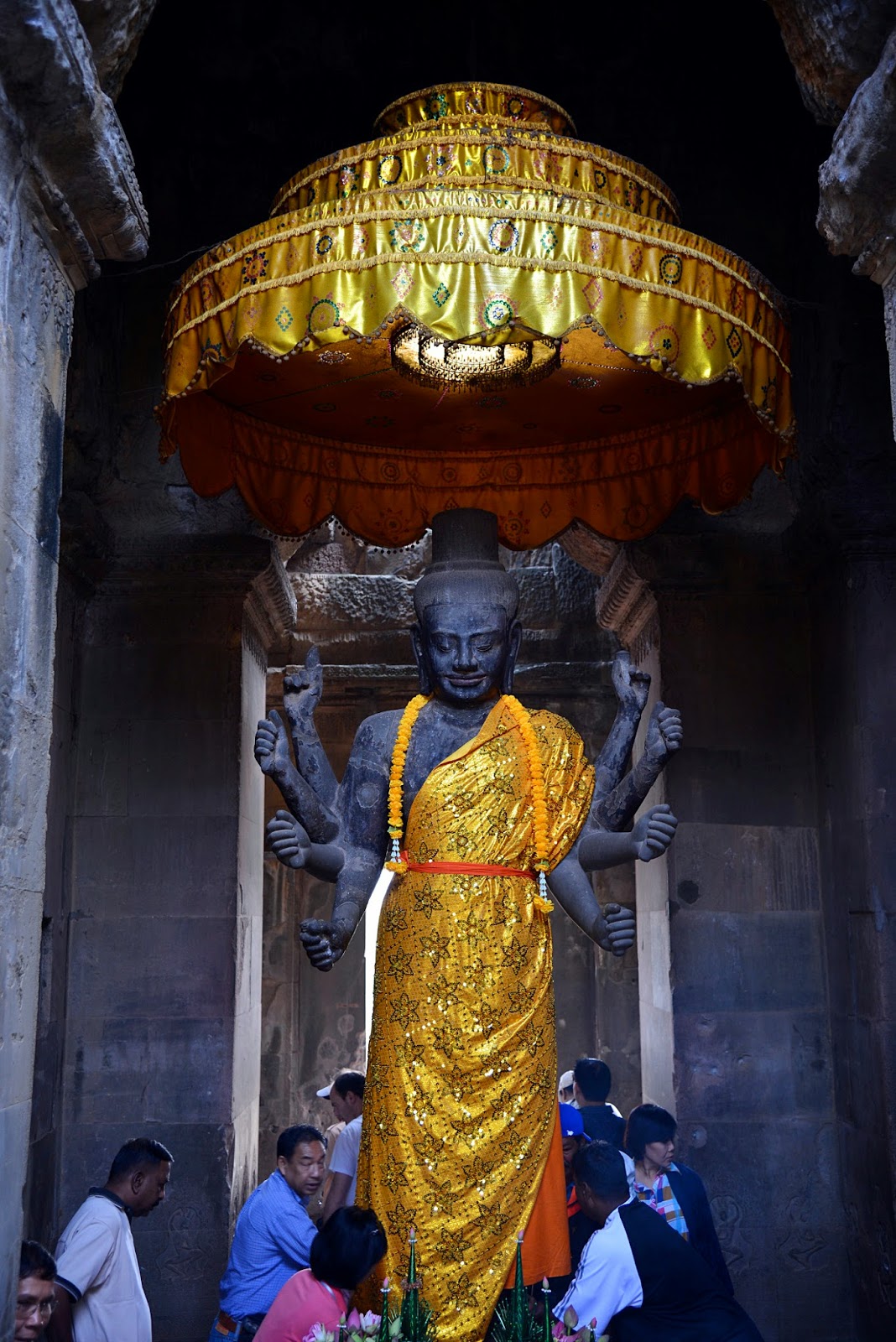 alaninsingapore: Cambodian Apsaras (अप्सराः), Devatas & Gods