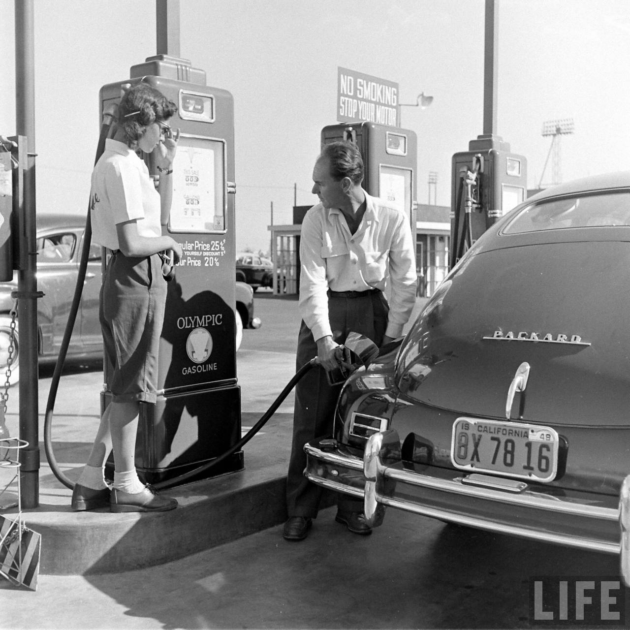 Gilmore Oil’s Gas-A-Teria, One of the First Self Serve Gas Stations in ...
