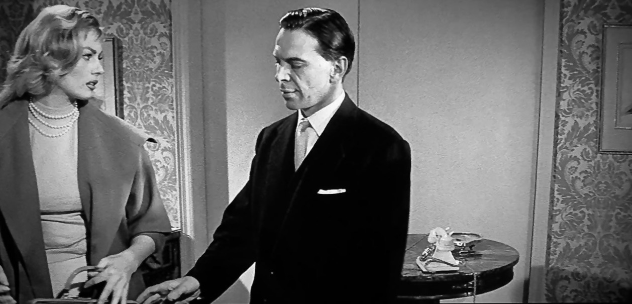 cult film freak: VICTOR MATURE AND TREVOR HOWARD BATTLE IN 'PICKUP ALLEY'