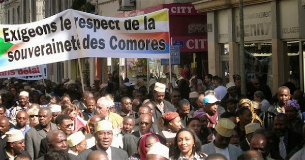 La consultation portant sur l’indépendance a 42 ans | HabarizaComores ...