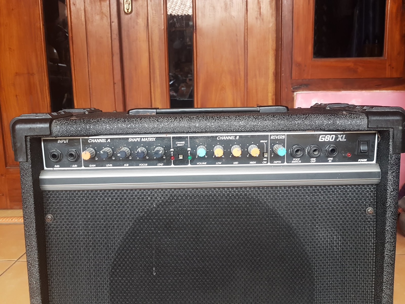 antiQue Bekasi: Terjual Crate g80 xl combo guitar amp 2 channels 80w