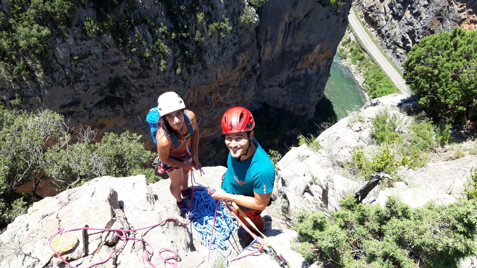 LO GALL: Exceso, 6c (180 m.), Roca del Diable, Collegat