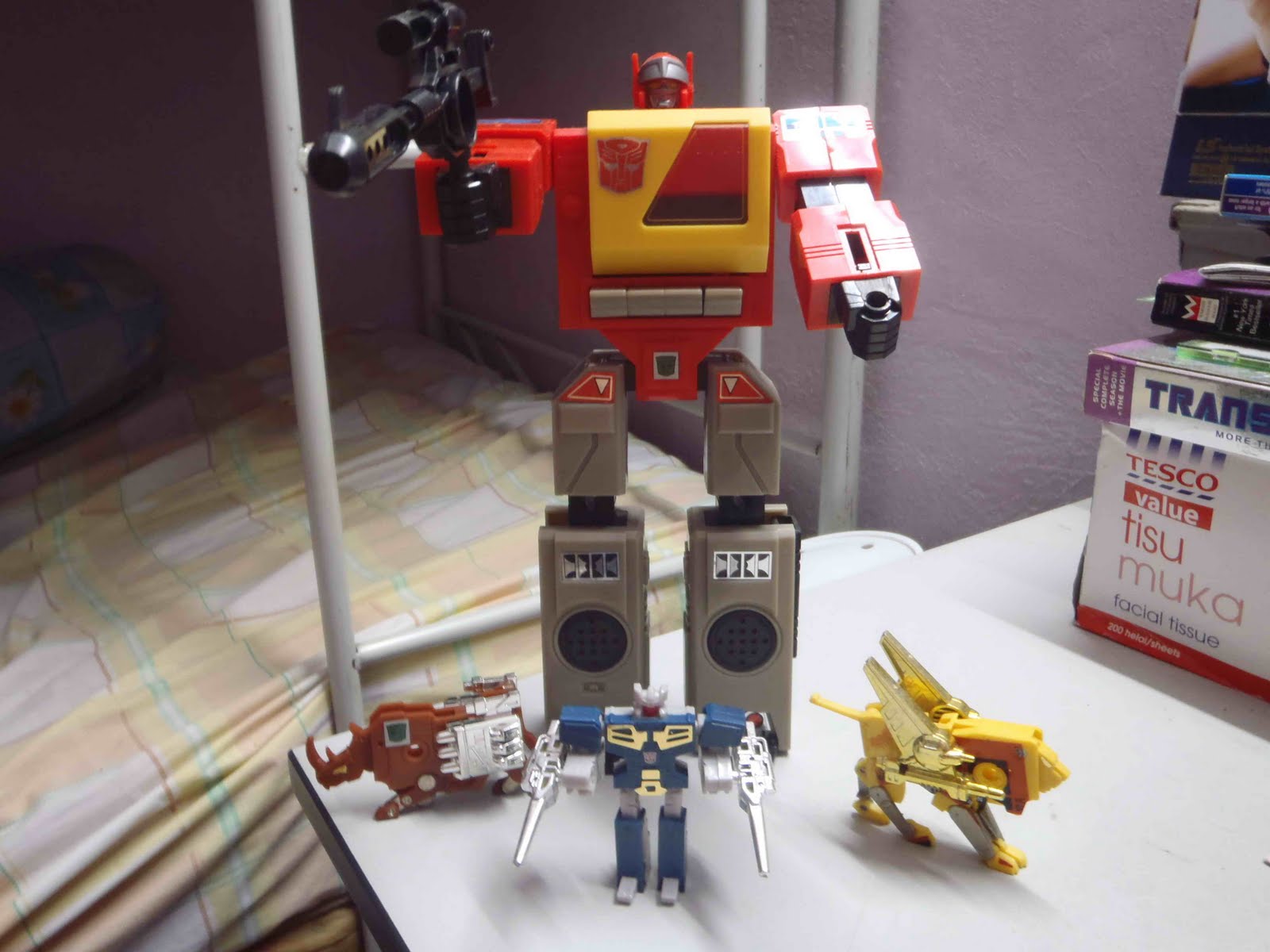 New Planet Cybertron: Transformers Review: SDCC Blaster (G1/ Universe)