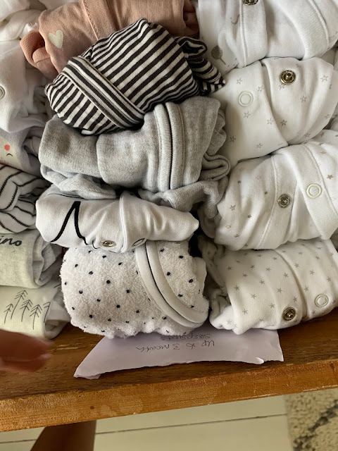 Pregnancy // Baby Clothes - Roses and Rolltops