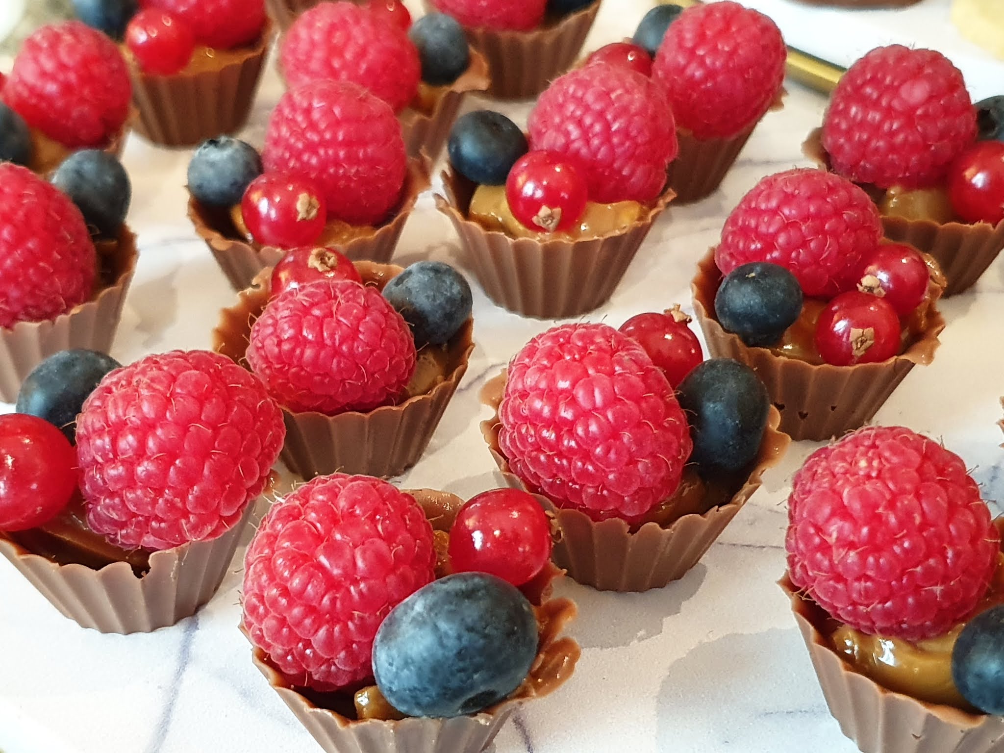 Maryam's Culinary Wonders: 1500. Chocoberry Bites