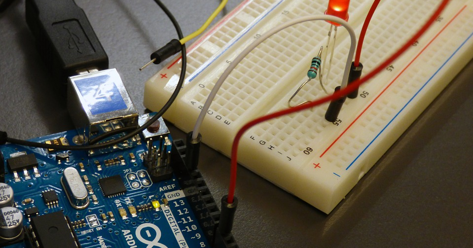 Antarmuka tombol push button menggunakan arduino - Foxify