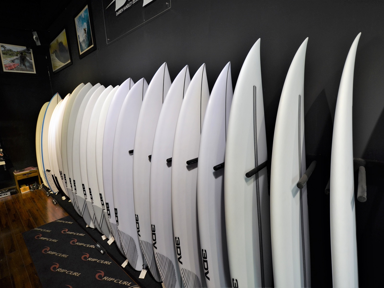 【バリ島】FIREWIRE＆PYZELが安い！！リップカールのお店に行ってみよう！！ / サーフボード情報