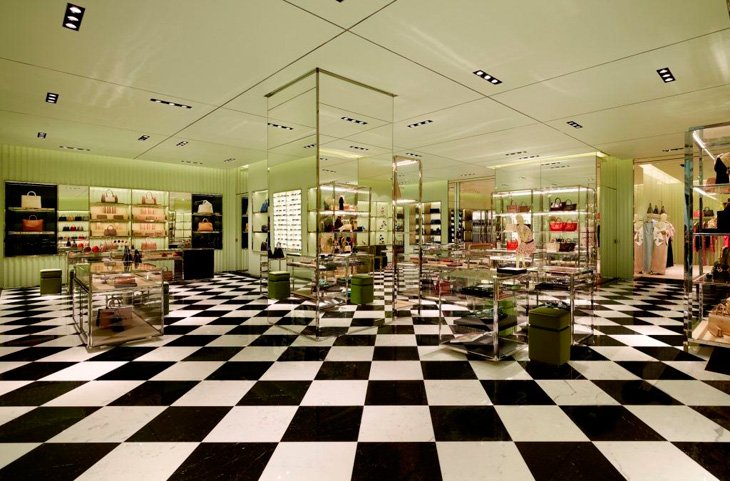 Smartologie: Prada Opens First Store in Qatar