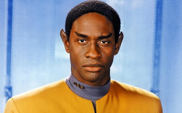 Trek Lit Reviews: Taking Wing