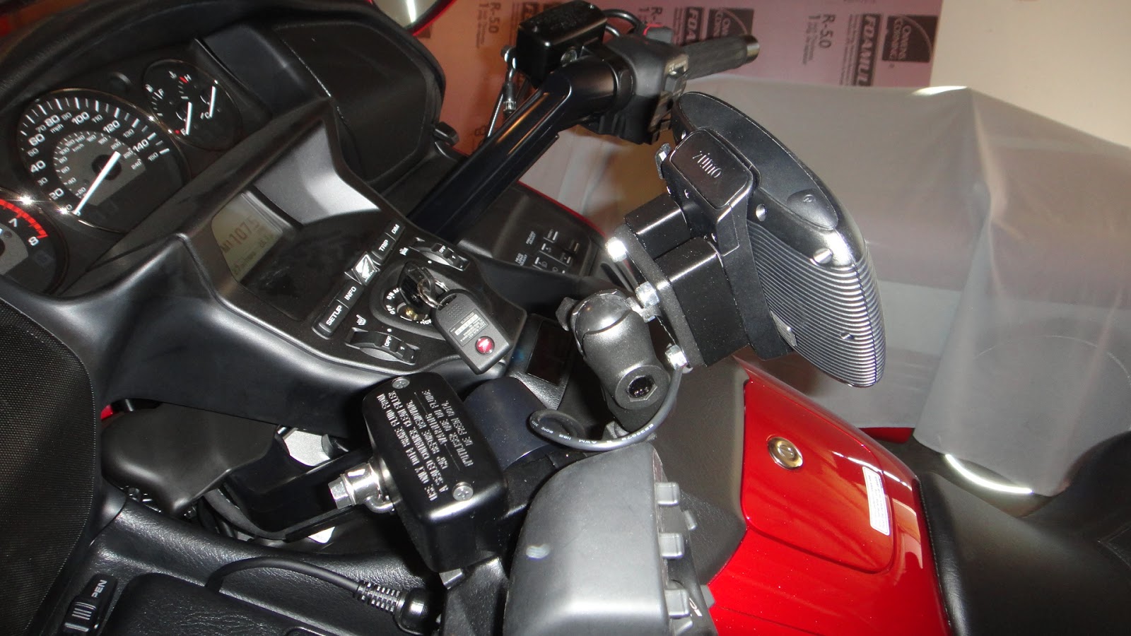 The Tinkers Workshop: A New Improved GPS Mount For My New Goldwing