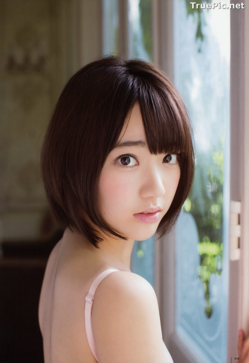 Japanese Singer And Actress Sakura Miyawaki Sexy Picture Collection