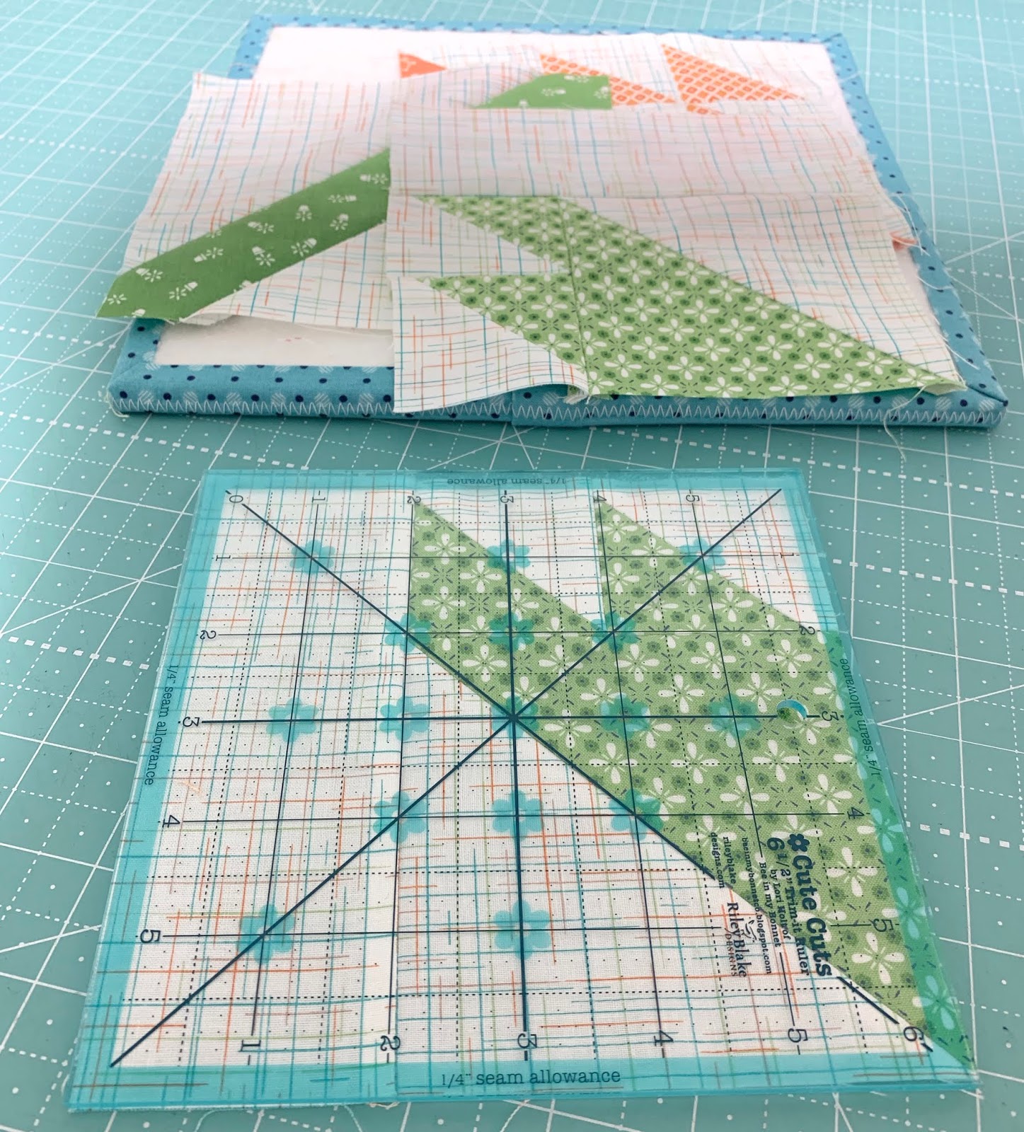 Bee In My Bonnet: Vintage Block Along - Block Six - Vintage Lily Block ...