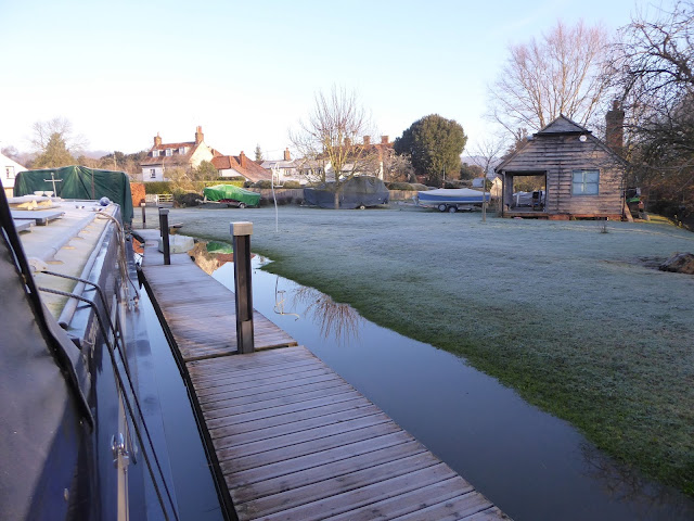 Wide Beam - Still Rockin': A walk along the river at Henley ...