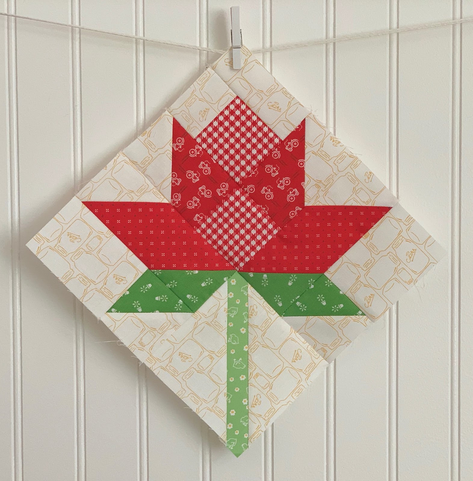 Bee In My Bonnet: Vintage Block Along - Week 31 - Peony