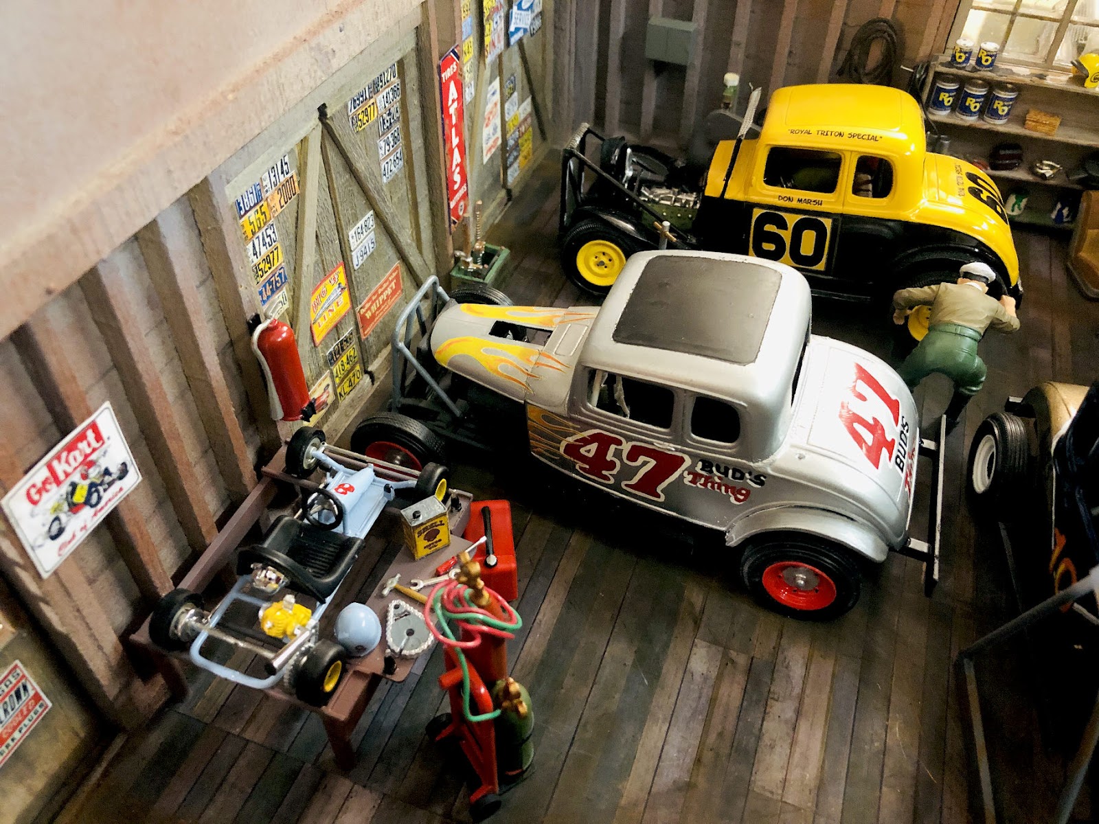 HOT RODS and JALOPIES: Winter 2020 Self Isolation 1:25 Scale Diorama ...