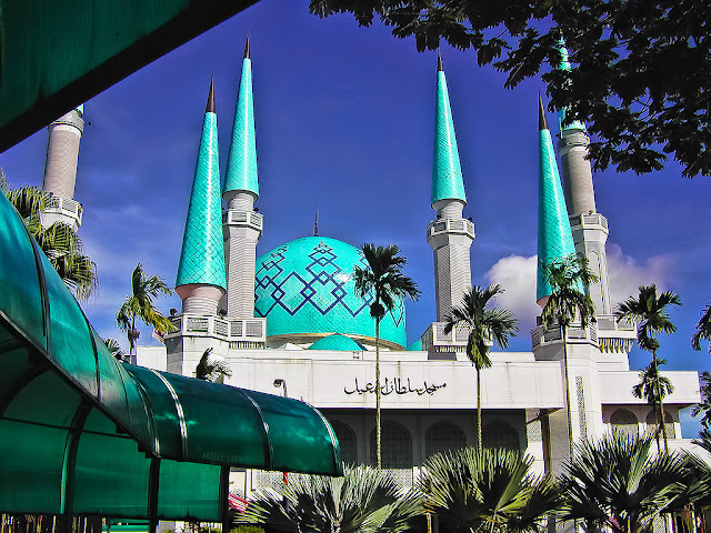 The Explorer : Malaysia Technology University: Masjid Sultan Ismail