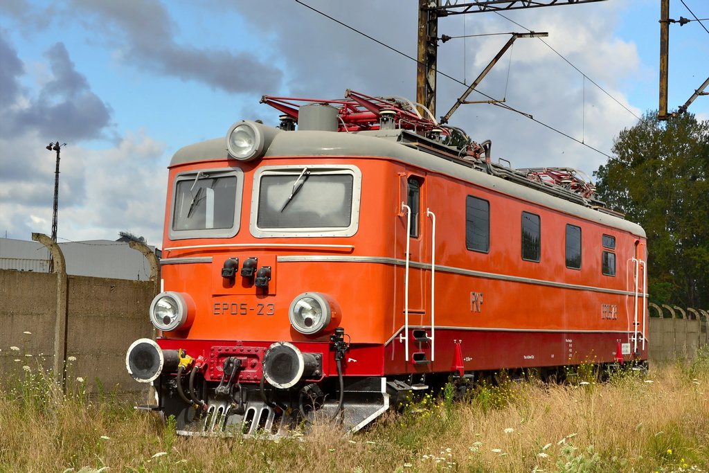 Lokomotywa EP05-23 znowu jeździ na trasie