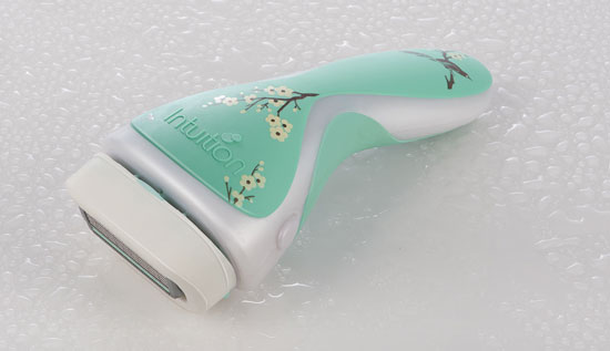 Kindred Closets: Razor Review: Gillette Venus Embrace Sensitive Vs ...