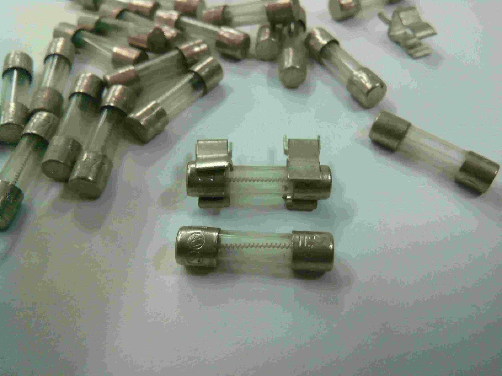 ILMU SERIBU: cara kerja fuse atau sekring