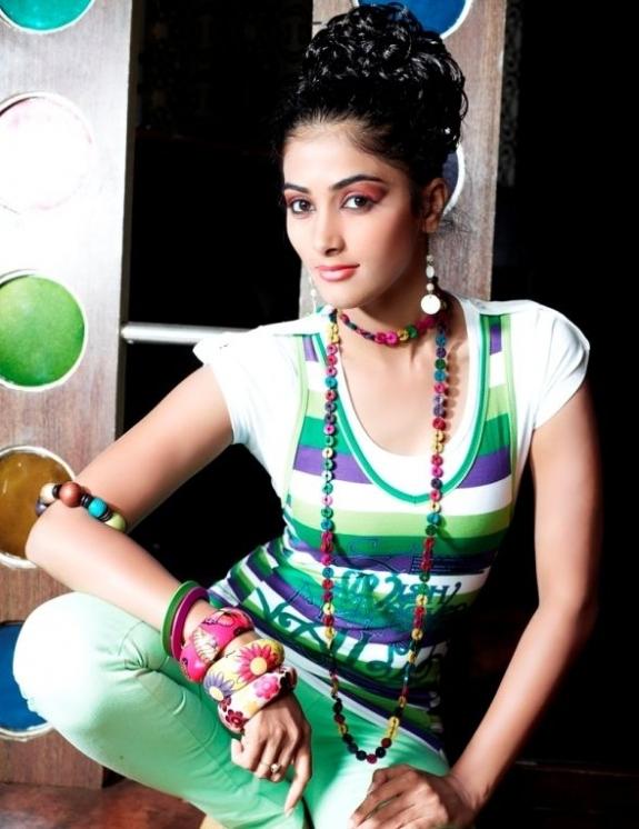 Pooja Hegde Hot Photoshoot Photos - Hot PHOTOSHOOT Bollywood, Hollywood ...