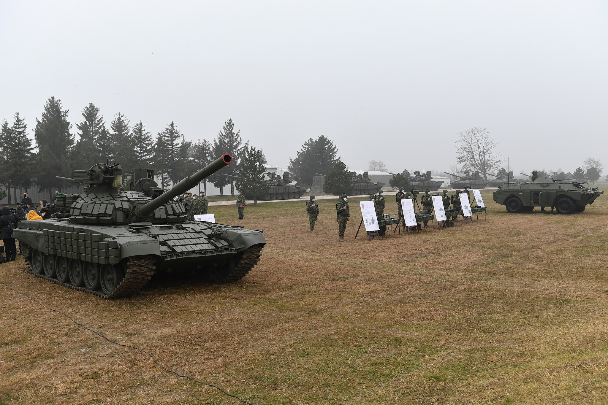 The Dead District: Serbian army unveils it's new T-72B1MS White Eagle MBT